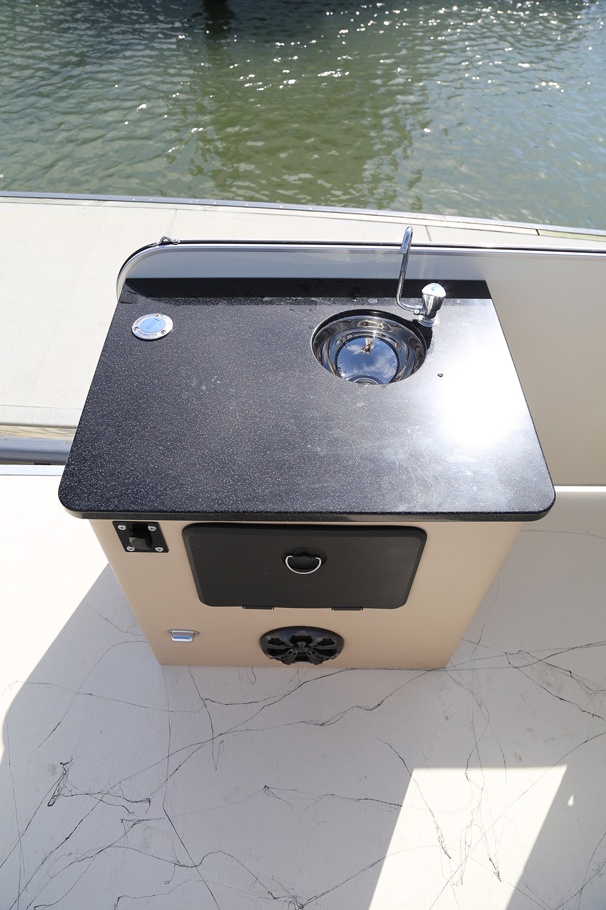 Fiesta Beachcomber 24 Family Fisher - Florida Sportsman