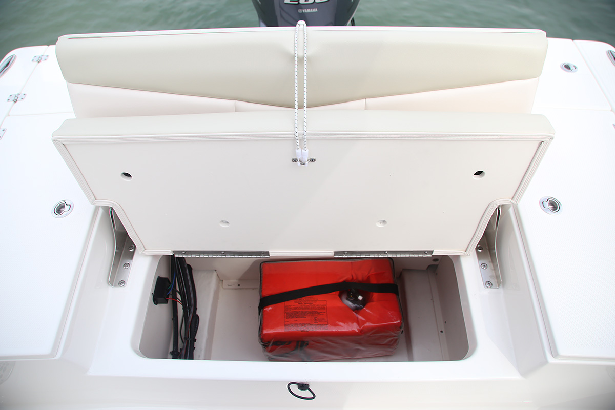 Robalo 226 Cayman Bay - Florida Sportsman