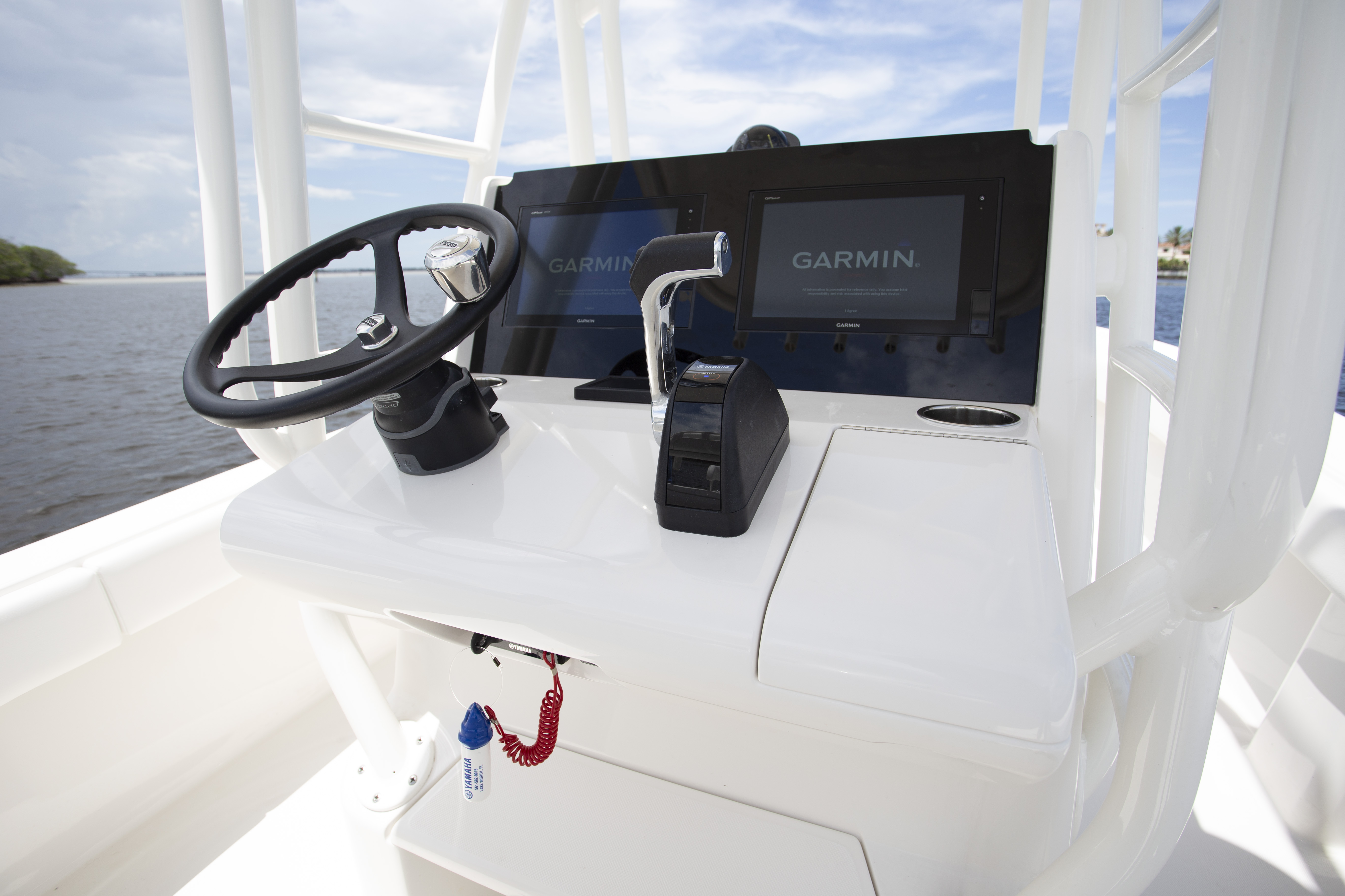 Boat Review - Jupiter 25 Bay - Florida Sportsman