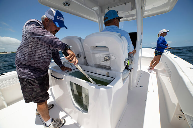 Stamas 31T Aventura Review - Florida Sportsman